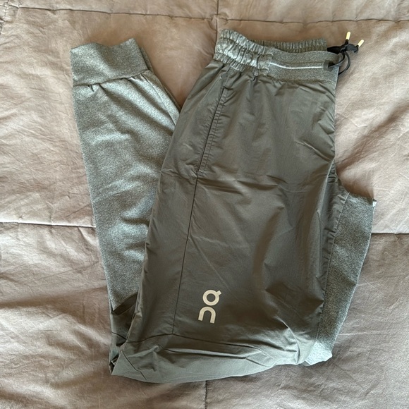 On Running | Pants & Jumpsuits | On Cloud Running Pants | Poshmark